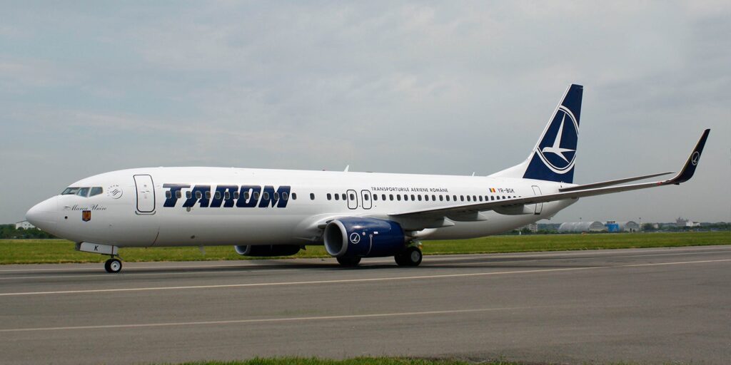 Pasagerii afectați de greva de la TAROM primesc despăgubiri. ANPC ...